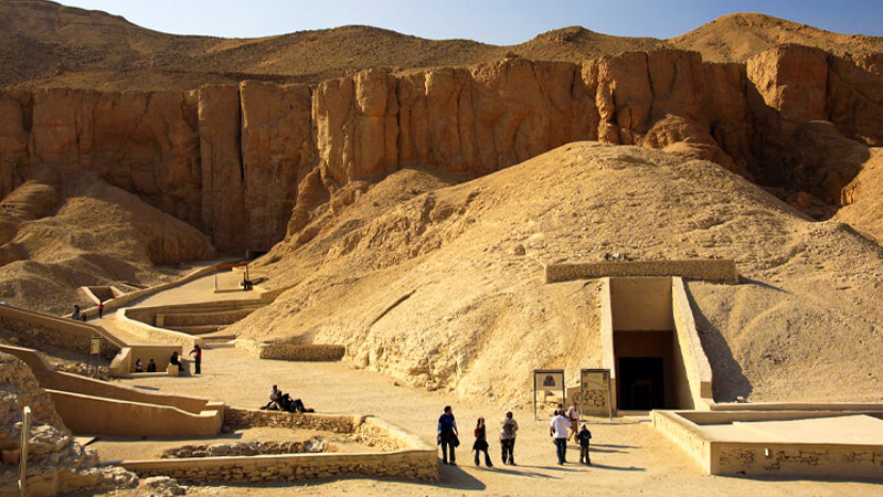 The Hidden Secrets of Ancient Egypt: Discover the Enchanting Past